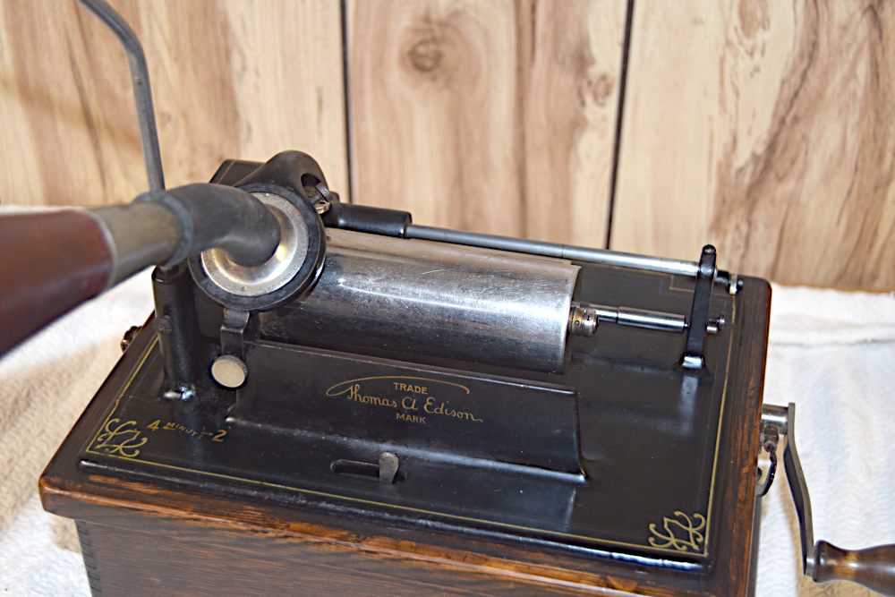 Edison Fireside, Restored, With Unusual Red Horn for sale